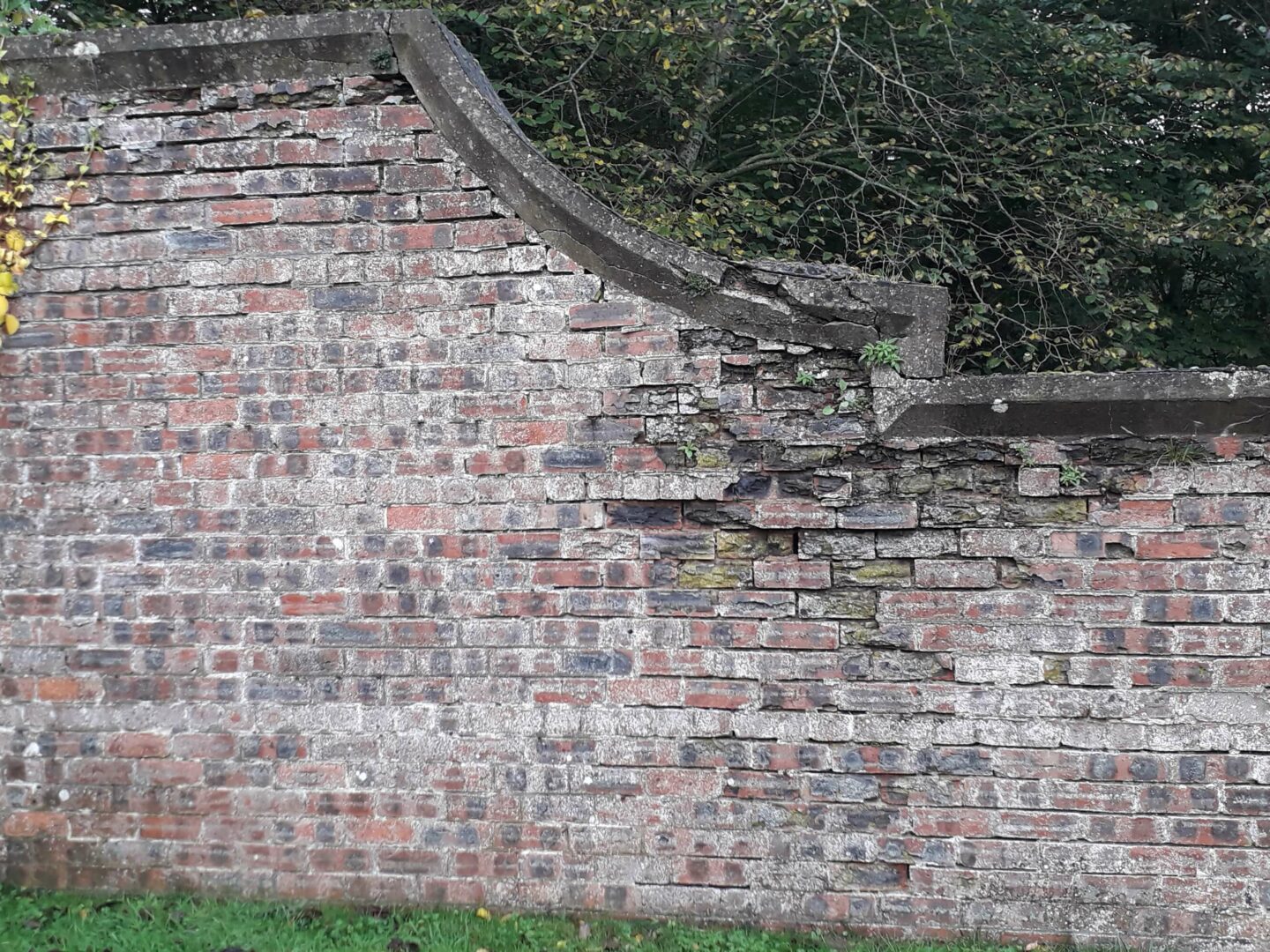 Bonkyl Lodge Walled Garden - T.J. Ferris Stonemasonry